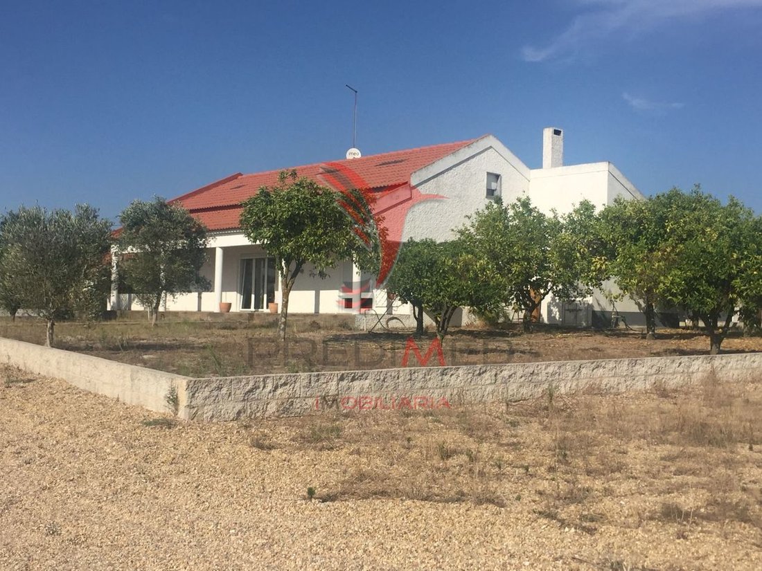 Two Houses With 250sqm With Pool. In Samora Correia, Portugal For Sale ...