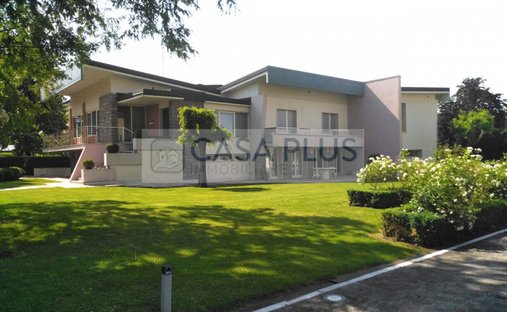 Luxury homes for sale in Tombolo, Veneto, Italy | JamesEdition