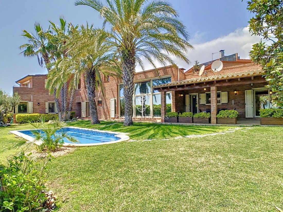 Luxury House For Sale In Sant Pol De Mar In Sant Pol De Mar, Catalonia ...