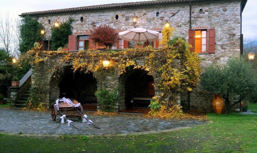 Zu Verkaufen Villafranca In Lunigiana (Ms) In Mocrone, Toskana, Italien ...