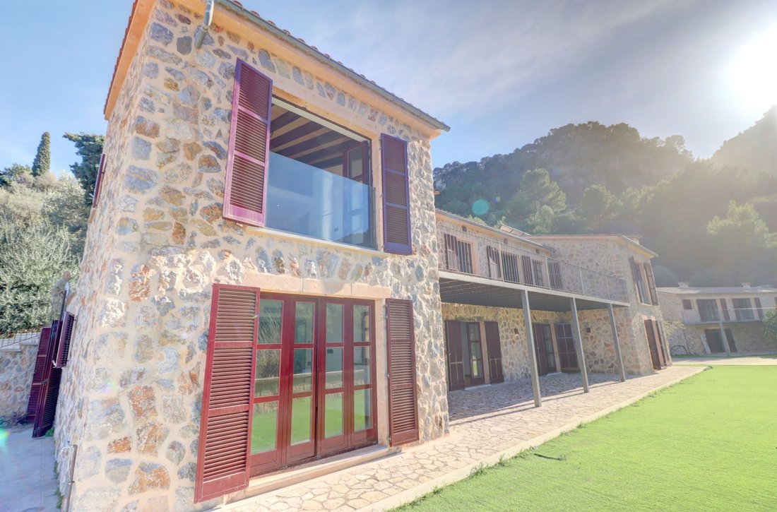 Estellencs House In Es Port, Illes Balears, Spain For Sale (12495760)