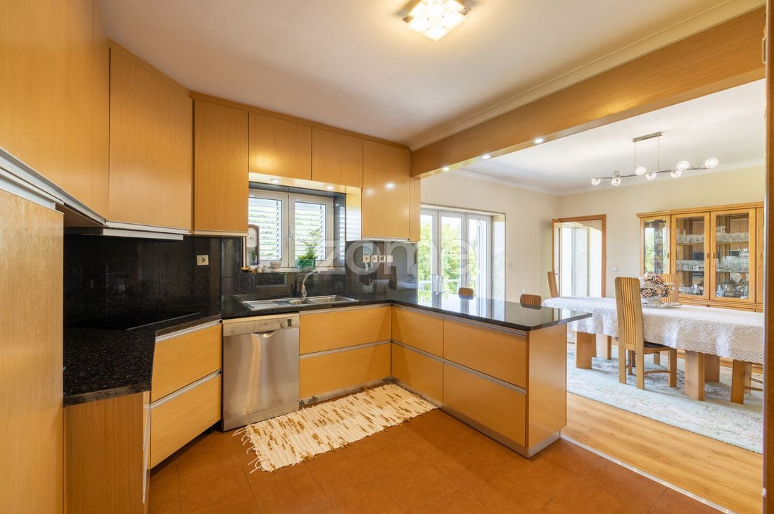 Trofa House In Trofa, Porto District, Portugal For Sale (12893278)