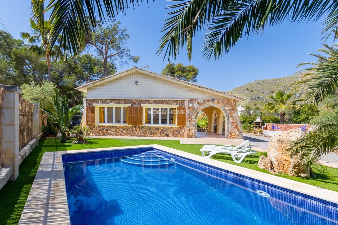 Alcudia Chalet In Alcúdia, Balearic Islands, Spain For Sale (12899407)