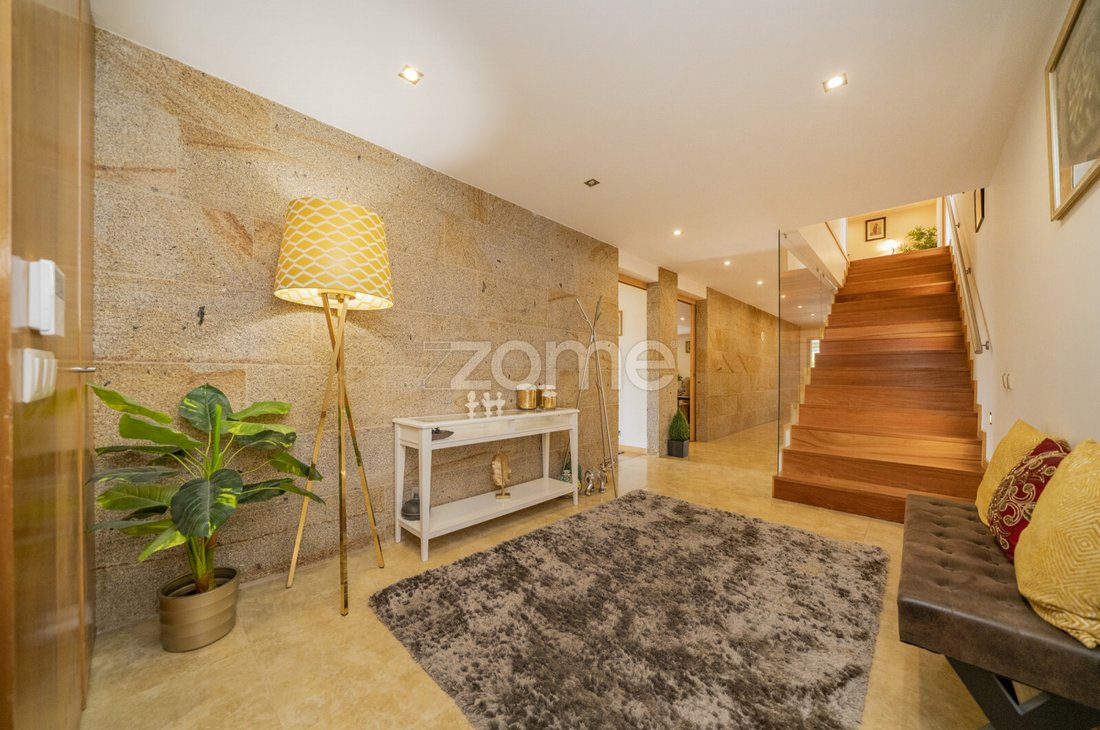 Braga House In Santa Lucrécia De Algeriz, Braga, Portugal For Sale ...