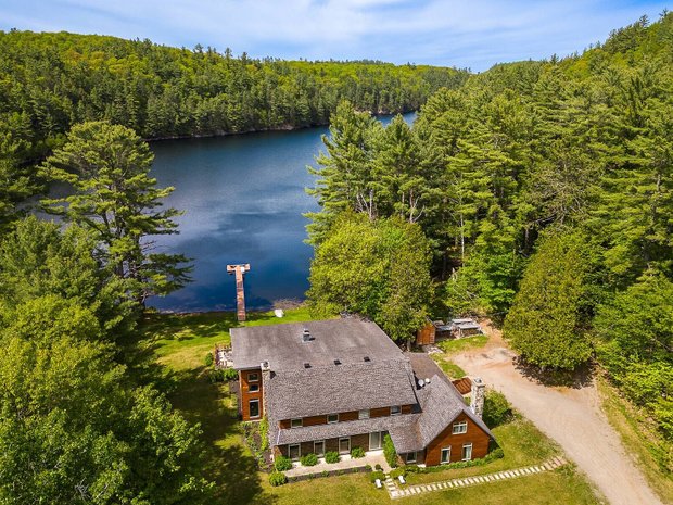 Luxury homes for sale in Montebello, Quebec, Canada | JamesEdition