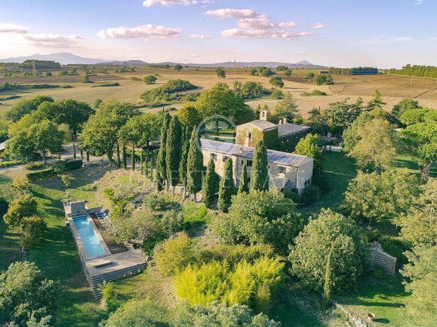 Luxury homes with sauna for sale in Castel Giorgio, Umbria, Italy ...