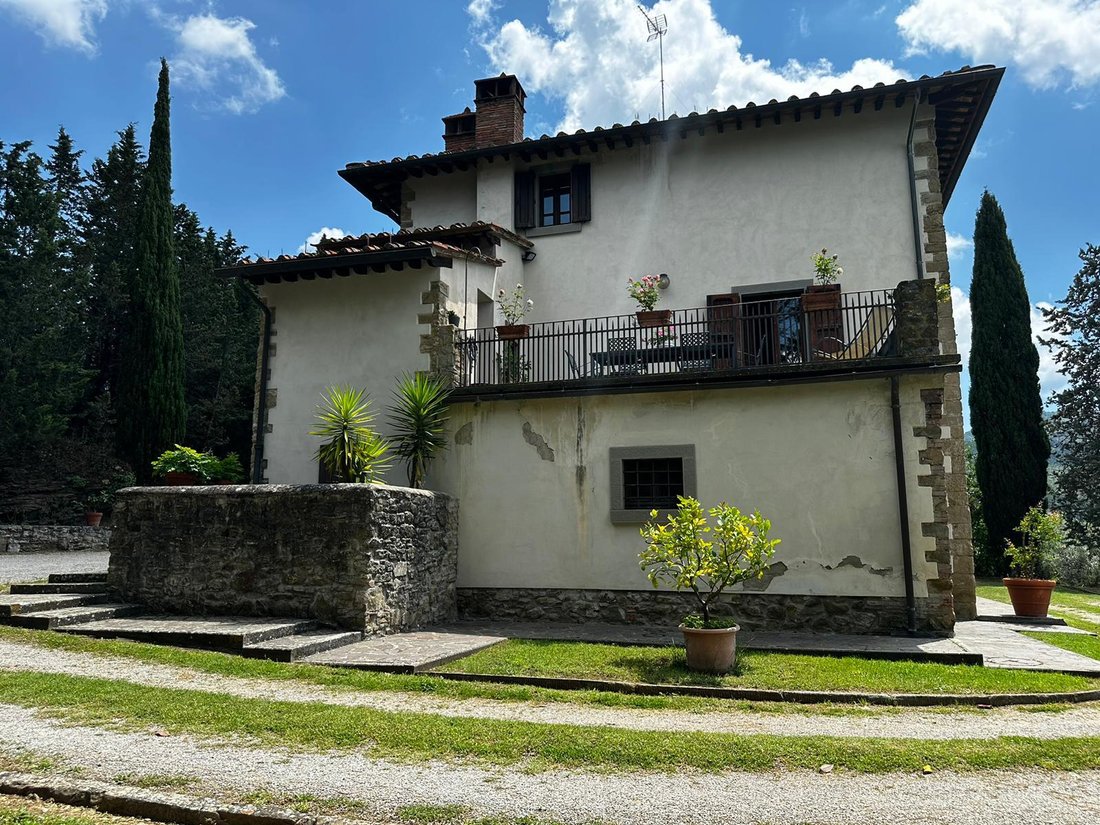 Panoramic Farmhouse From The 1600s In Puglia, Tuscany, Italy For Sale ...