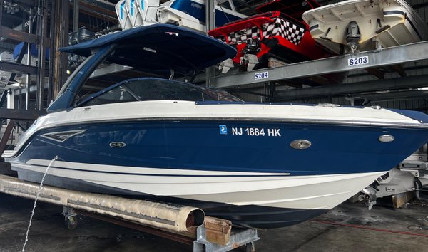 Yachts - 35 Sea Ray for sale on JamesEdition