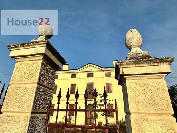 Luxury homes for sale in Torri di Arcugnano, Veneto, Italy | JamesEdition