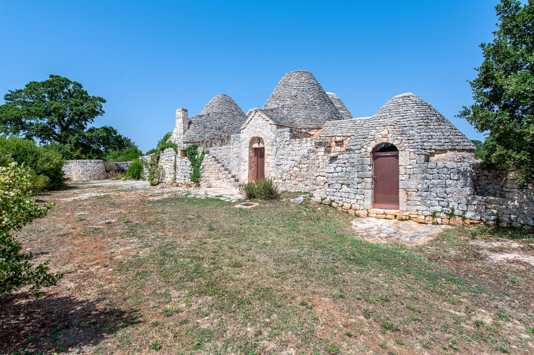 Luxury Trulli Complex With Pool In The Charming Monte Reale In Apulia ...