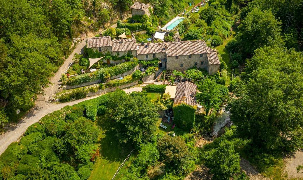 Ancient Farm In An Enchanted Location In Castellina In Chianti, Tuscany ...