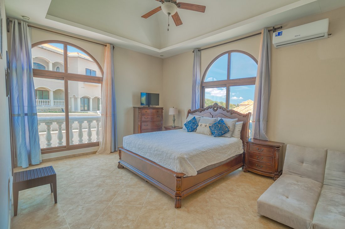 Keyhole Bay House On Lot#16, In West Bay, Bay Islands Department ...