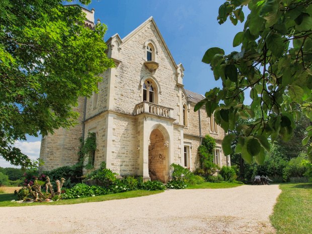 Luxury homes for sale in Péronnas, Auvergne-Rhône-Alpes, France ...