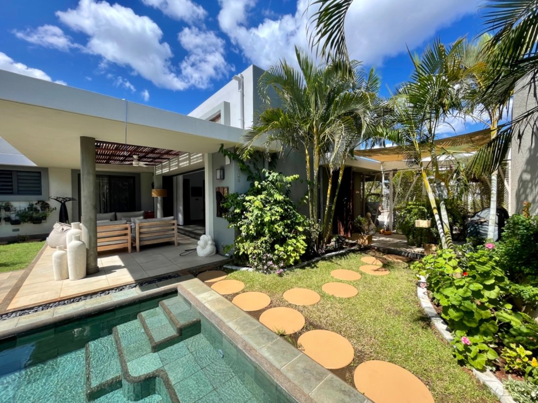 Splendid Res Villa Within A In Terre Rouge, Pamplemousses District ...