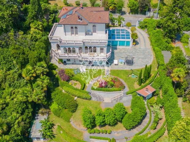 Luxury homes for sale in Inverigo, Lombardy, Italy | JamesEdition