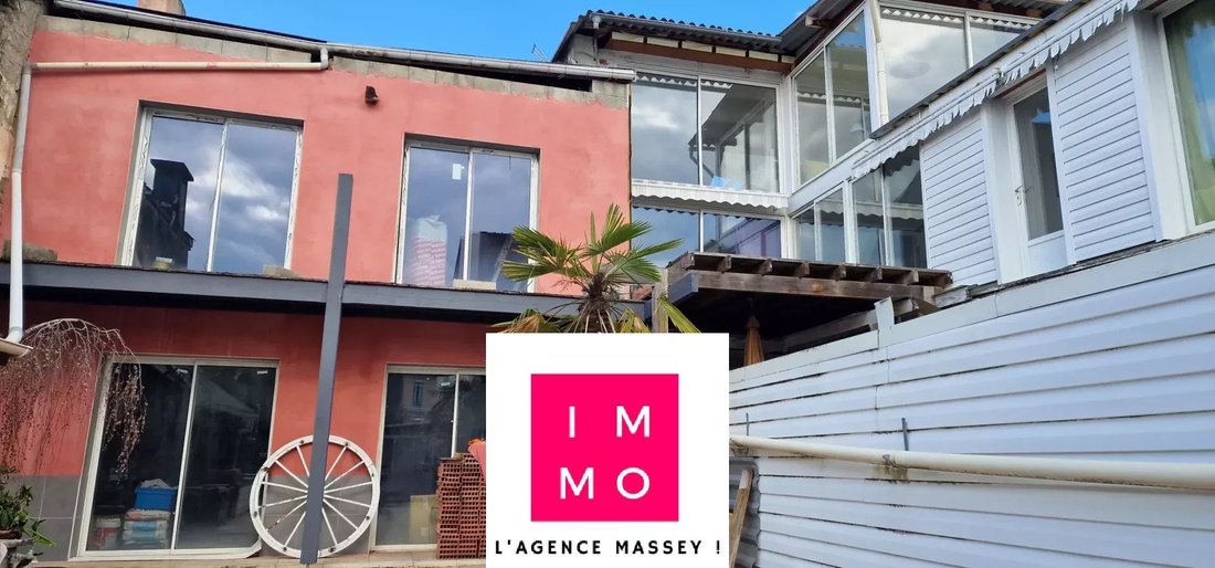 Tarbes Building In Tarbes, Occitanie, France For Sale (12977887)