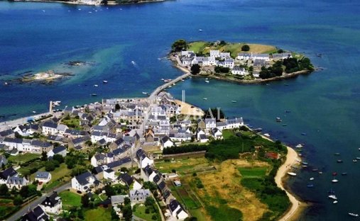 Luxury homes for sale in Belz, Brittany, France | JamesEdition