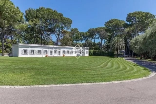 Art Deco Mansion In Antibes, Provence Alpes Côte D'azur, France For ...