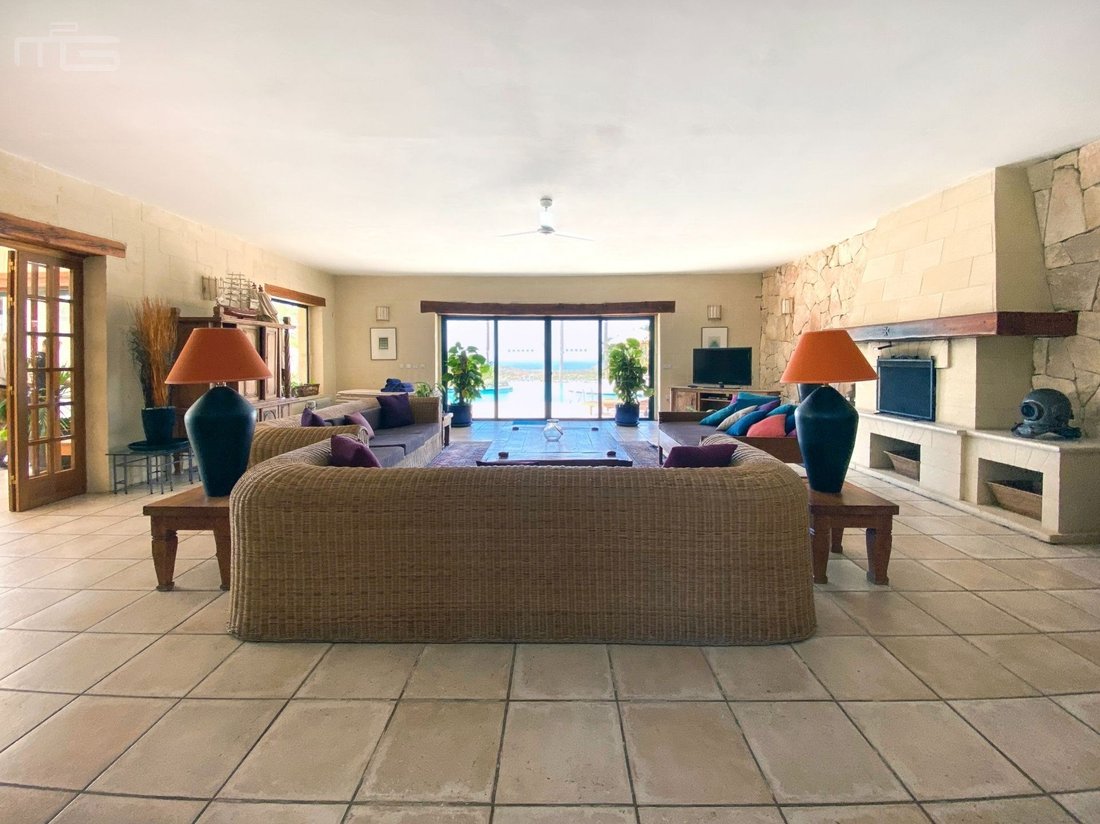Ghs1028 Exceptional And Exclusive Private Country House With In Għasri ...