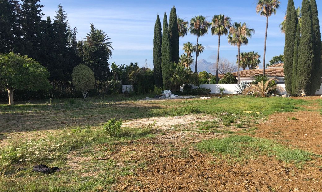 Magnificent Plot Of 2,000 M2 With Project To In Marbella, Andalusia ...