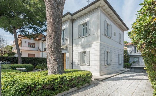 Luxury homes for sale in Riccione, Emilia-Romagna, Italy | JamesEdition
