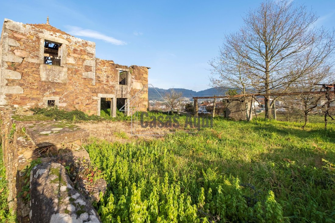 Esta Es La Casa Que Buscabas En En Santo Tirso, Distrito De Oporto ...