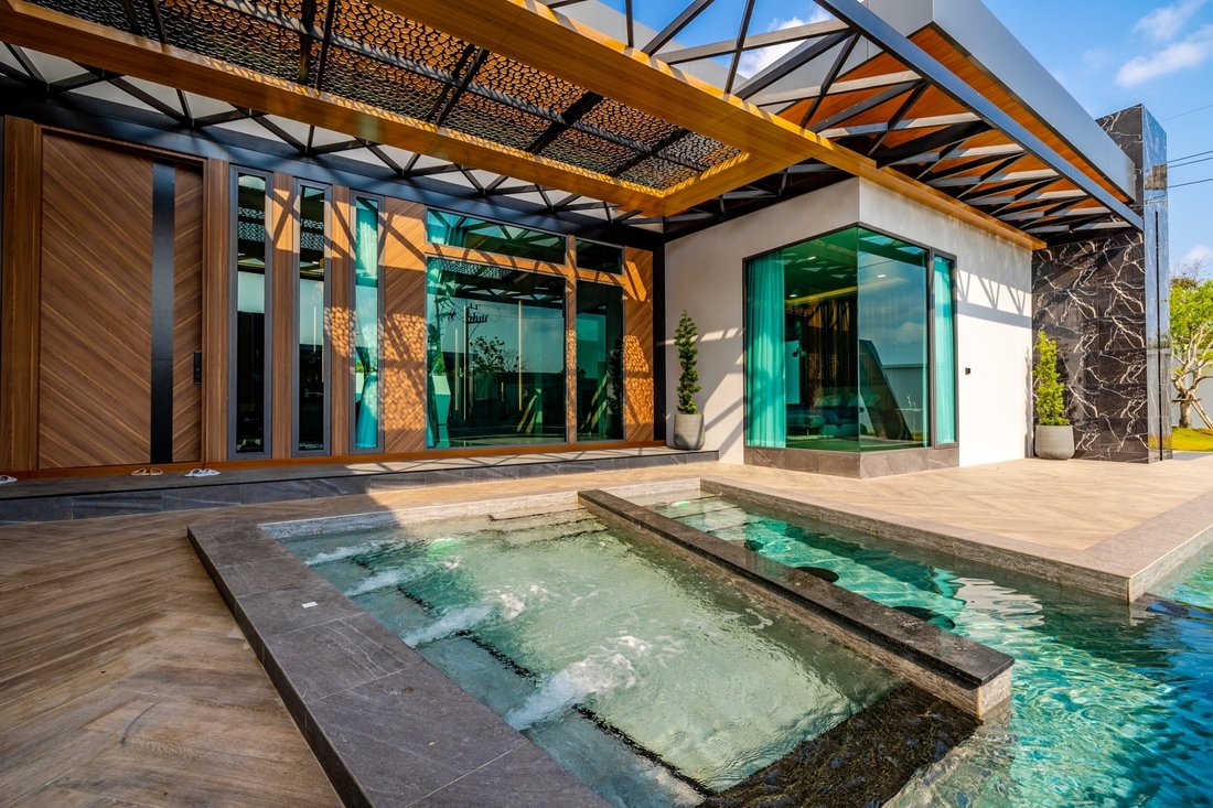 High Class Living In A Private And In Pattaya City, Chon Buri, Thailand ...