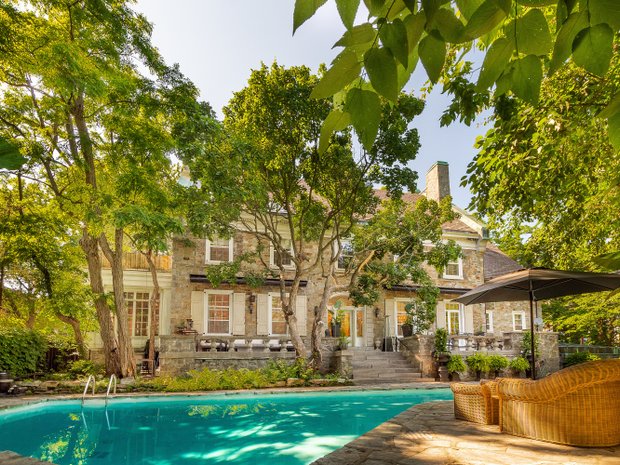 Luxury homes for sale in Westmount, Quebec, Canada | JamesEdition