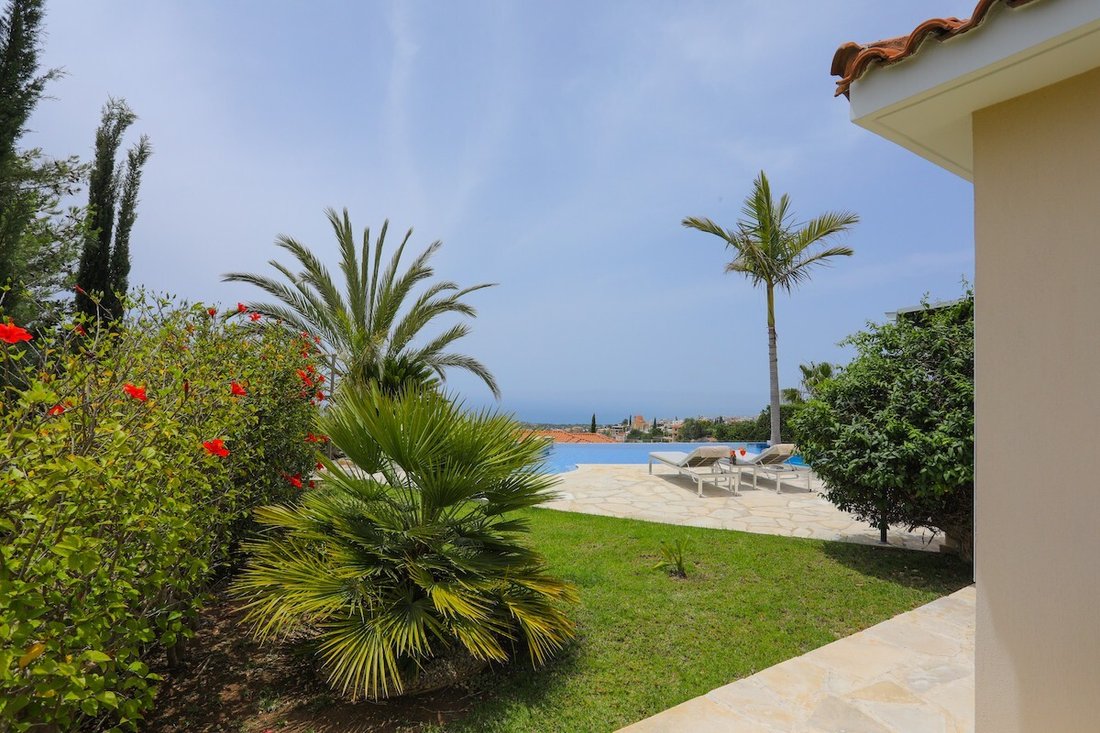 Paphos Bungalow In Tala, Paphos, Cyprus For Sale (13010157)