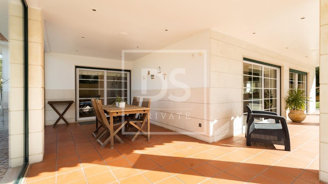 Torres Vedras House In Turcifal, Lisbon, Portugal For Sale (12690077)