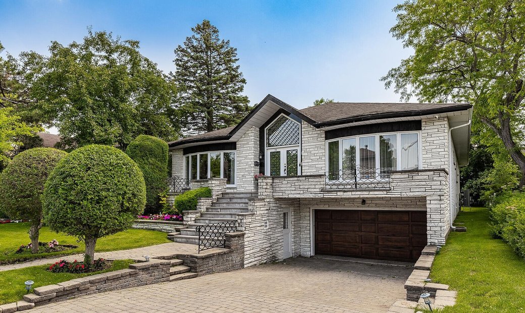 Hampstead, Montréal In Hampstead, Quebec, Canada For Sale (13009768)