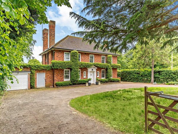 Luxury homes for sale in Rushden, England, United Kingdom | JamesEdition