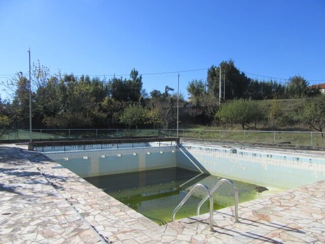 Quinta Em Moinhos De Carvide / Monte Real In Carvide, Portugal For Sale ...