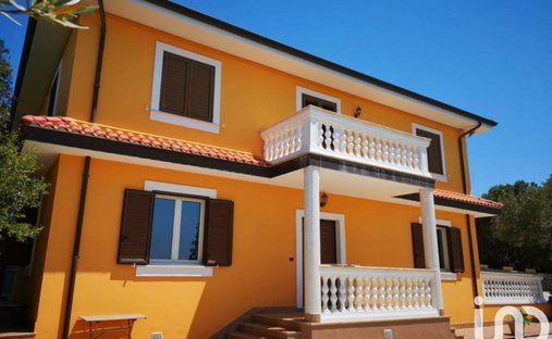 Luxury homes for sale in Cartolano, Calabria, Italy | JamesEdition