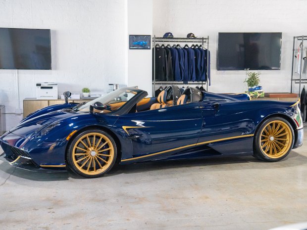 Blue Pagani Huayra Roadster for sale | JamesEdition