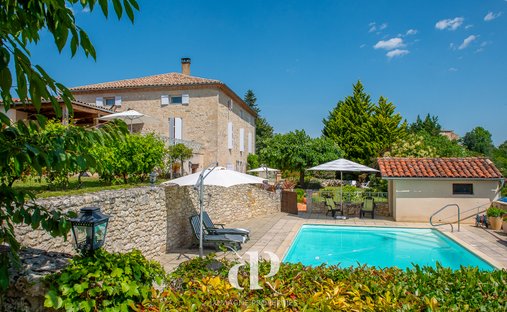 Luxury homes for sale in Lavit, Occitanie, France | JamesEdition