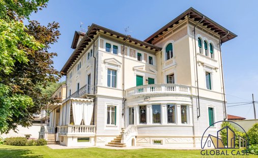 Luxury homes for sale in Lauriano, Piedmont, Italy | JamesEdition