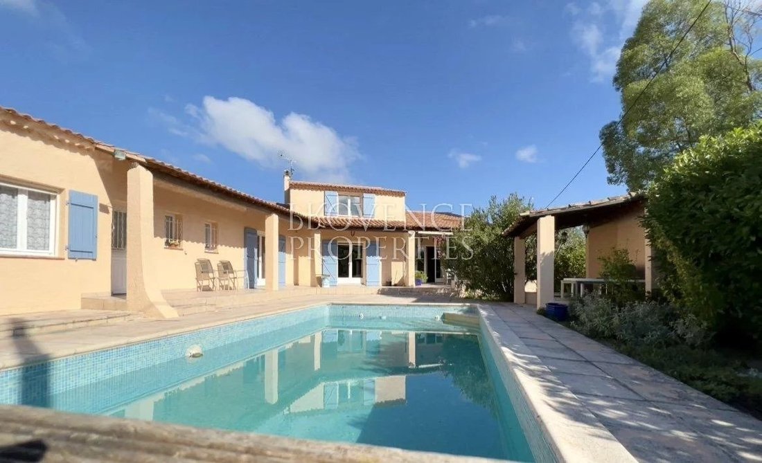 Le Val, 335 M2 Villa On A 6300 M2 In Le Val, Provence Alpes Côte D'azur ...