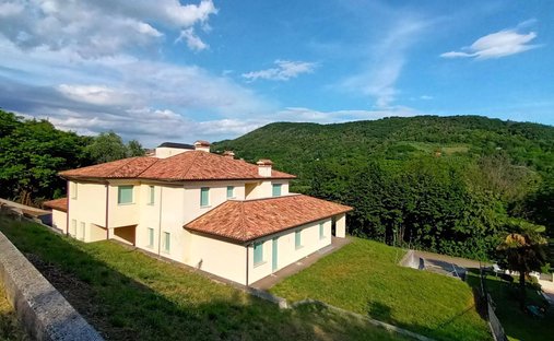 Luxury panoramic / scenic view houses for sale in Tarzo, Veneto, Italy ...