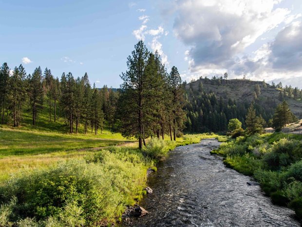 Luxury waterfront land for sale in Long Creek, Oregon | JamesEdition