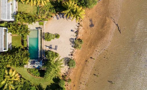 Luxury beachfront homes for sale in Case Noyale, Rivière Noire District ...