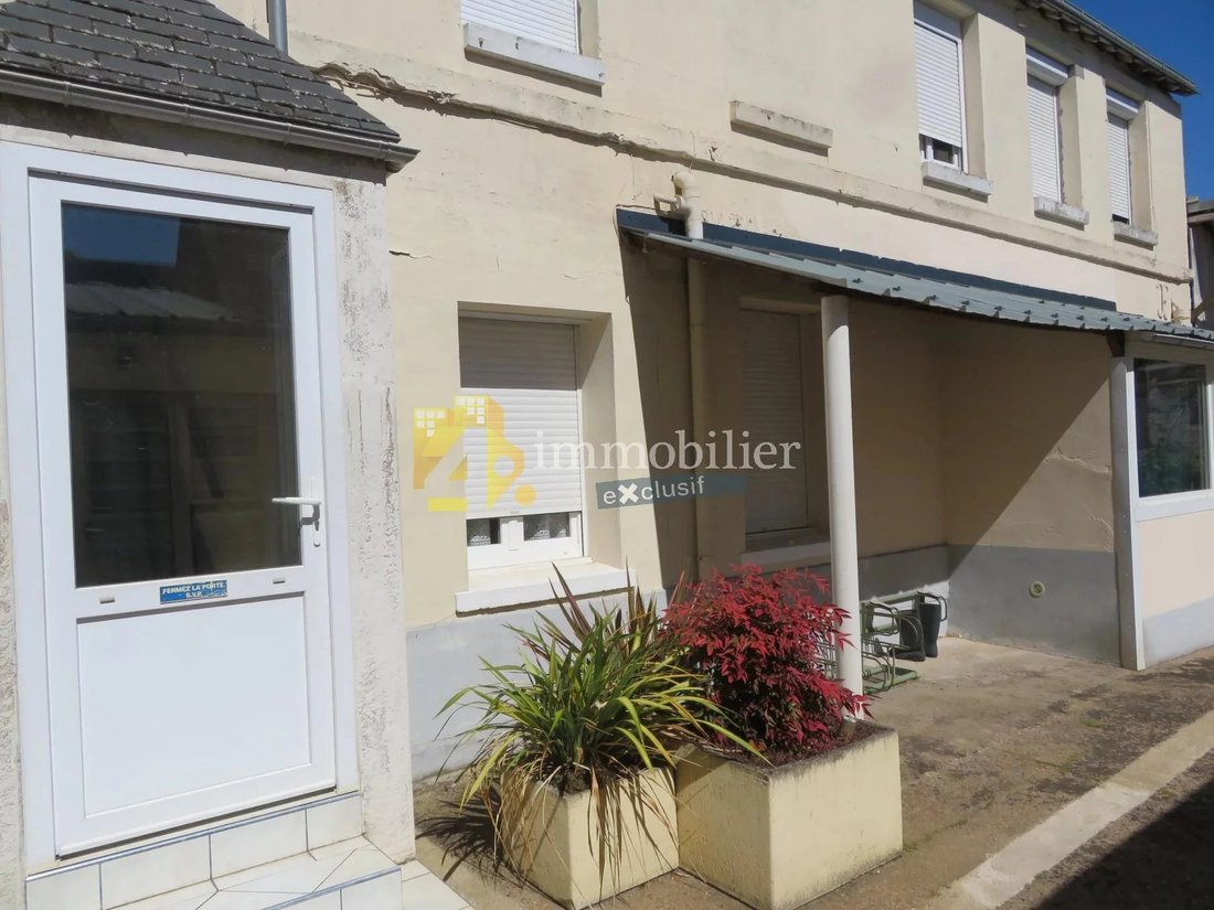 Edificio Vendôme En Vendôme, Centro, Francia En Venta (12167618)