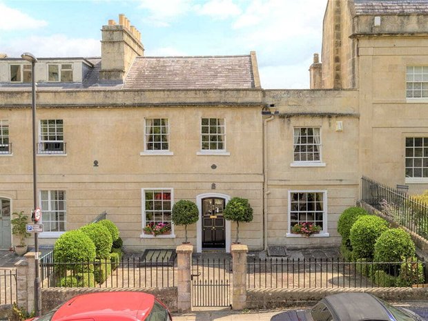 Luxury homes for sale in Bath, England, United Kingdom | JamesEdition