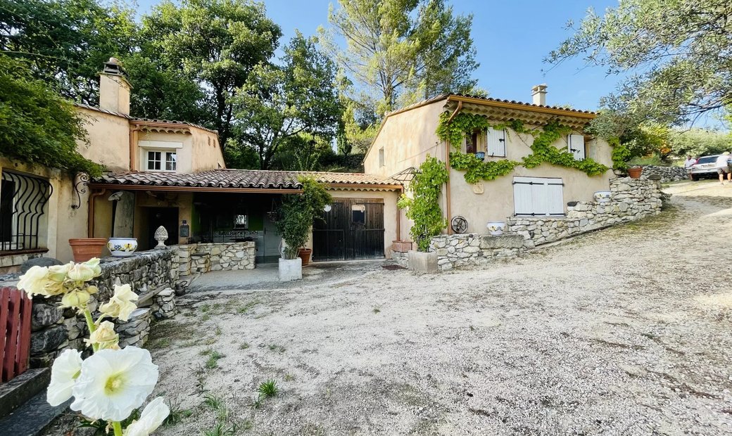 Villedieu House In Villedieu, Provence Alpes Côte D'azur, France For ...