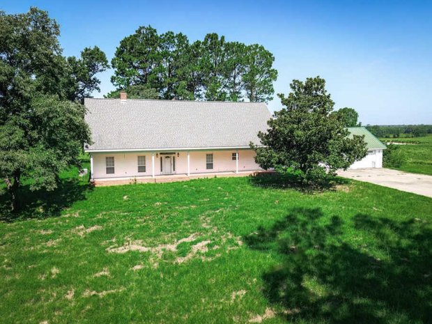 Luxury homes for sale in Emmet, Arkansas | JamesEdition