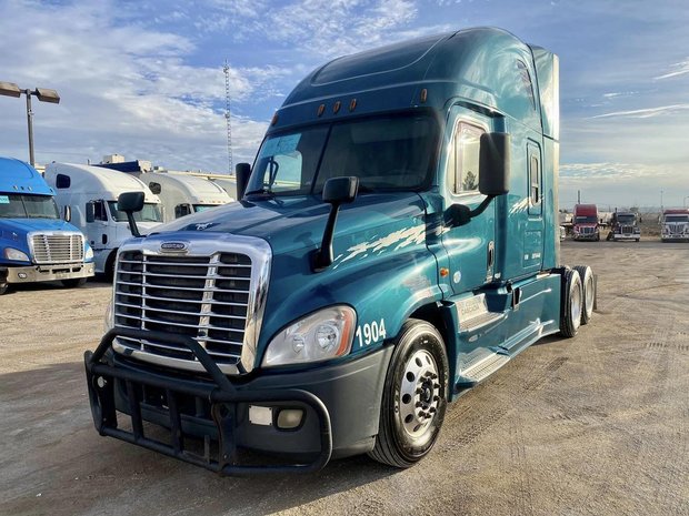 Green Freightliner for sale | JamesEdition