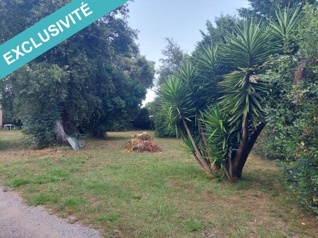 Luxury homes for sale in Santa-Maria-Poggio, Corse, France | JamesEdition