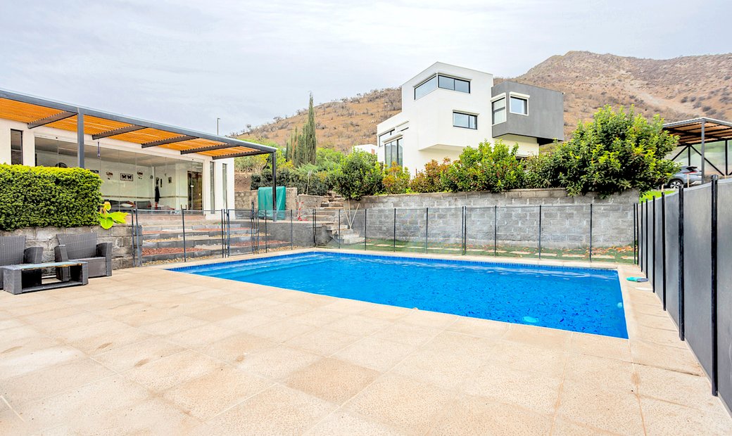 House In Chamisero, Chicureo Oriente. In Santiago Metropolitan Region ...