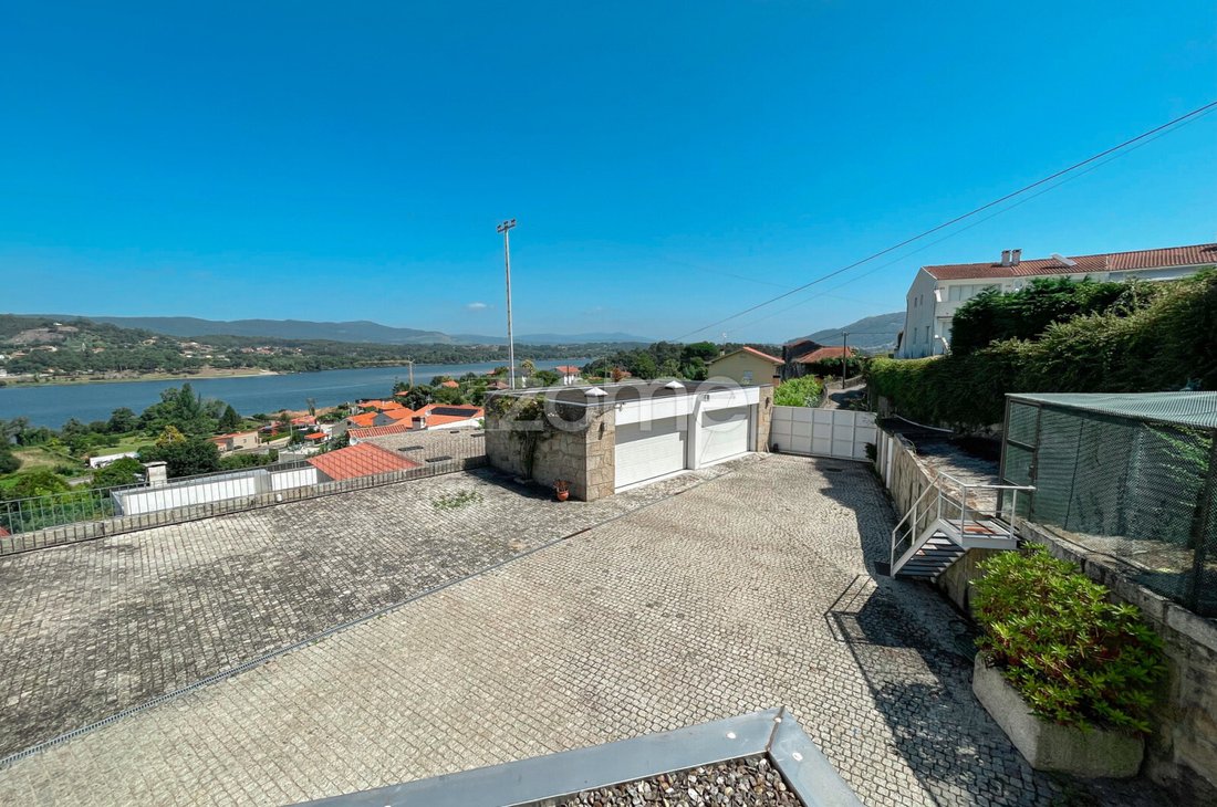 Vila Nova De Cerveira House In Lanhelas, Viana Do Castelo District ...