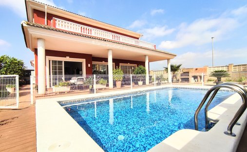 Luxury villas for sale in Daimus, Valencian Community, Spain | JamesEdition